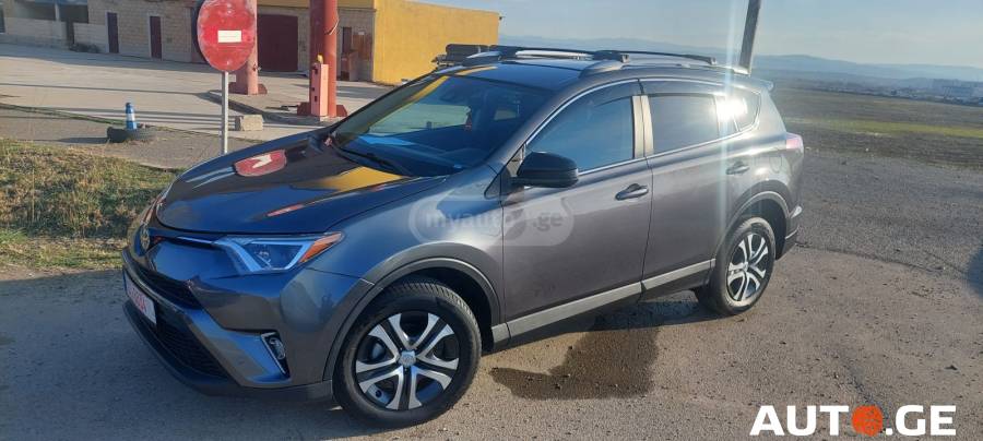 Sale Toyota Toyota, RAV4 2.4 2018 Before Customs