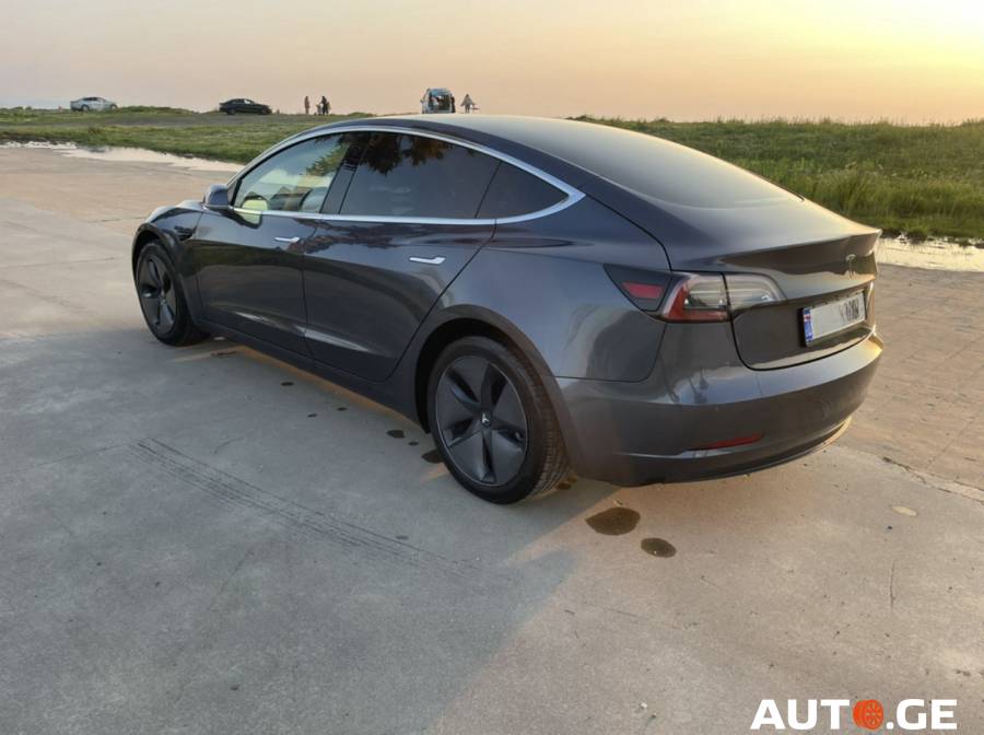 იყიდება Tesla, Model 3 0.1 2018 განბაჟებული
