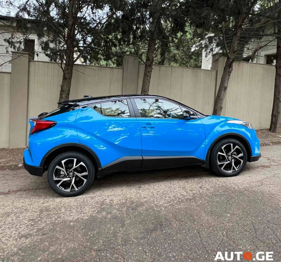 Toyota C-HR: Stylish Compact SUV | auto.ge