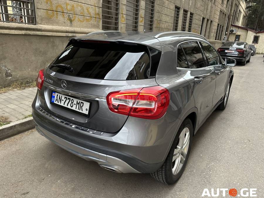 იყიდება Mercedes-Benz, GLA-Class, GLA 250 2.0 2015 განბაჟებული